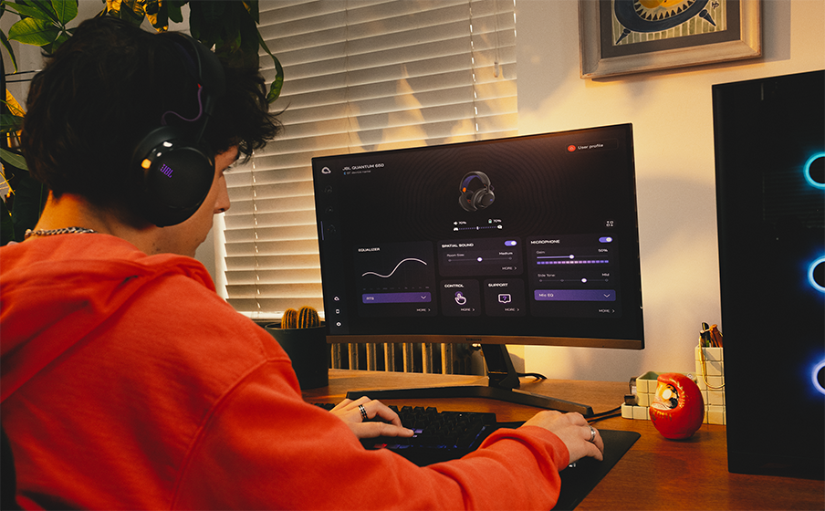 JBL Quantum 650 | Wireless multiplatform gaming headset